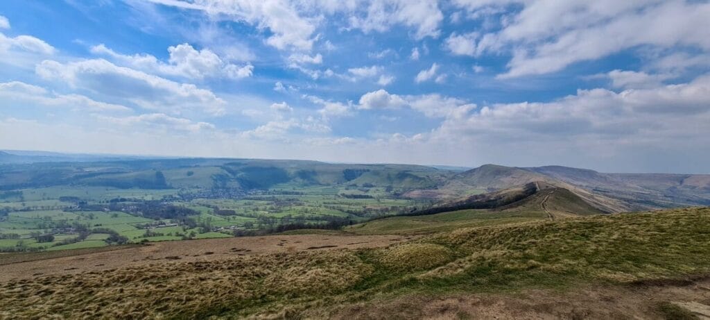 Mam Tor Circular Walk: Landmarks And Trails Guide
